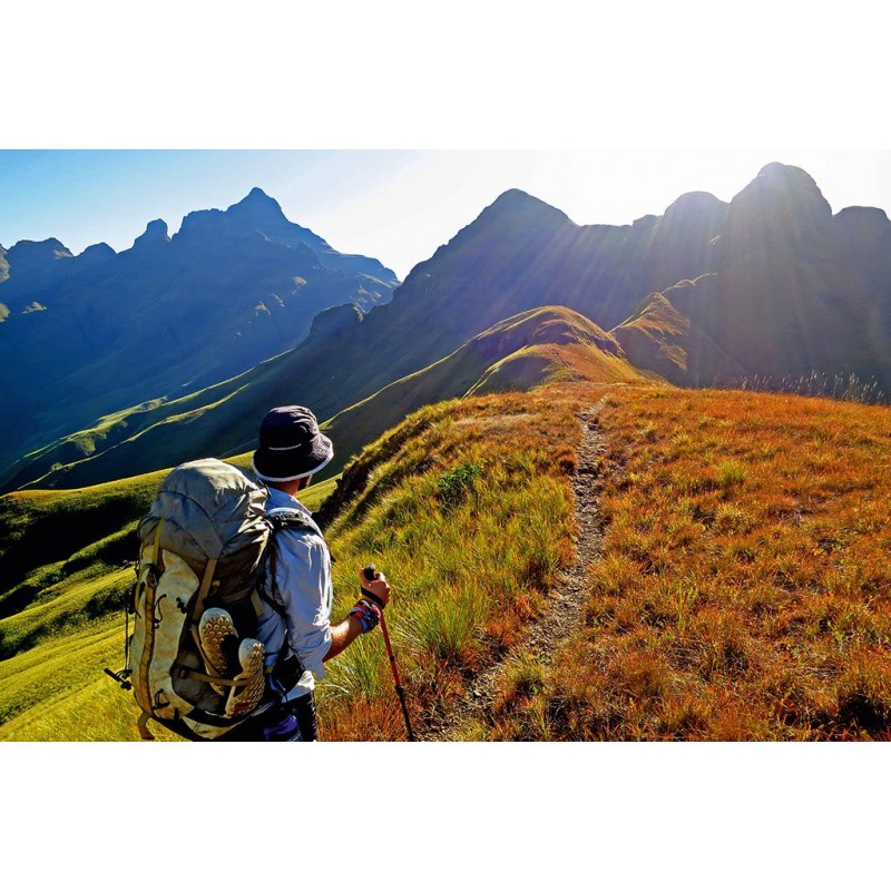 Pengertian Hiking dan Manfaatnya